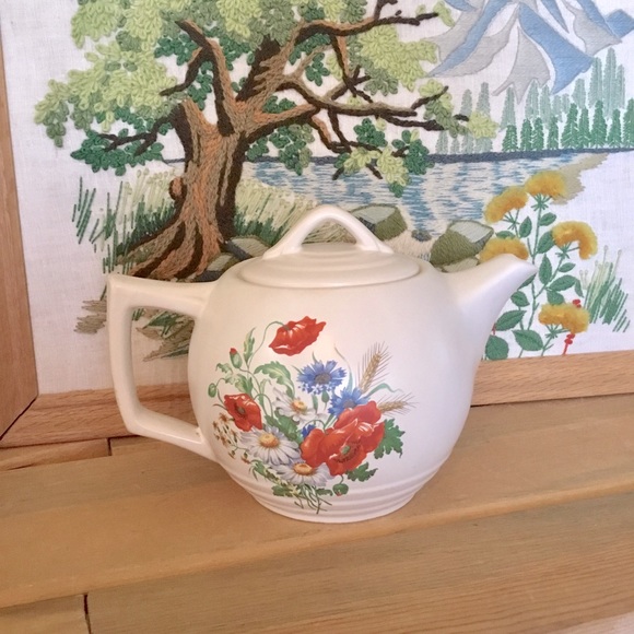 Kitchen | Vintage 197s Mccoy Pottery Teapot Ivory Teapot With ...